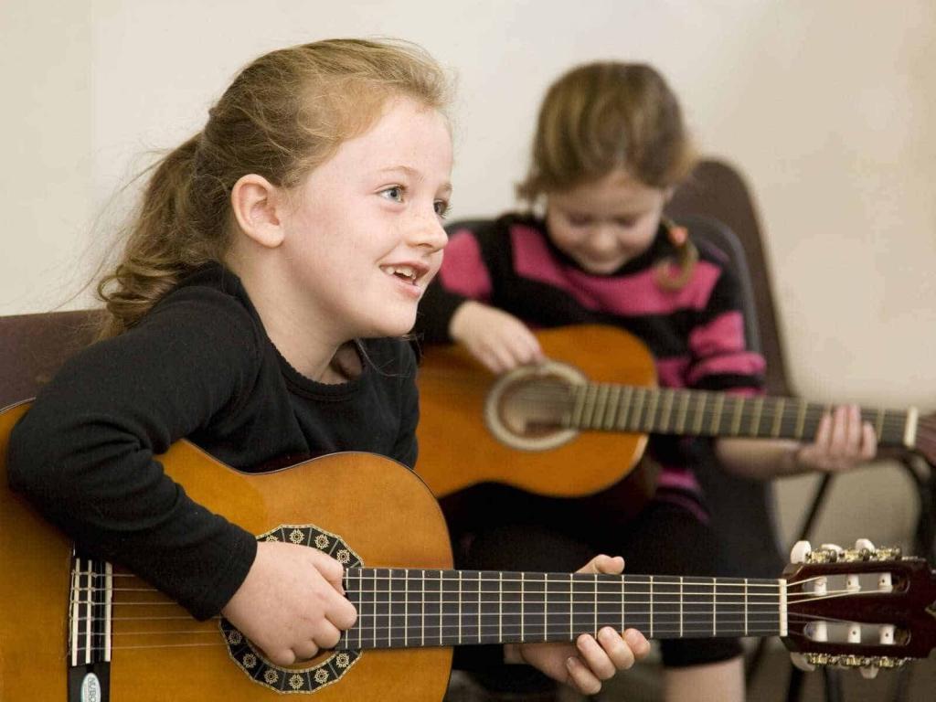 Beginners Guitar for Children Course • Waltons New School of Music